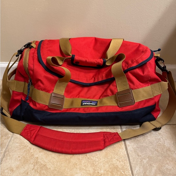 Patagonia | Bags | Patagonia Colorblock Arbor Duffle 3l | Poshmark